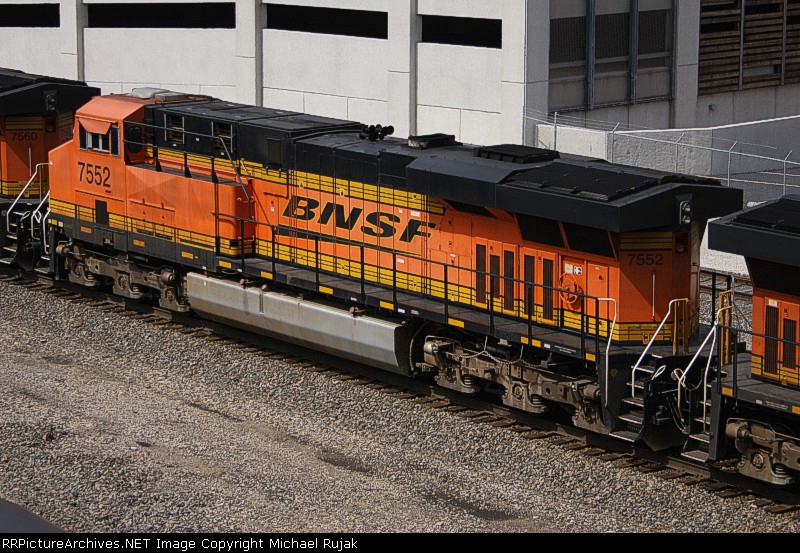 BNSF 7552